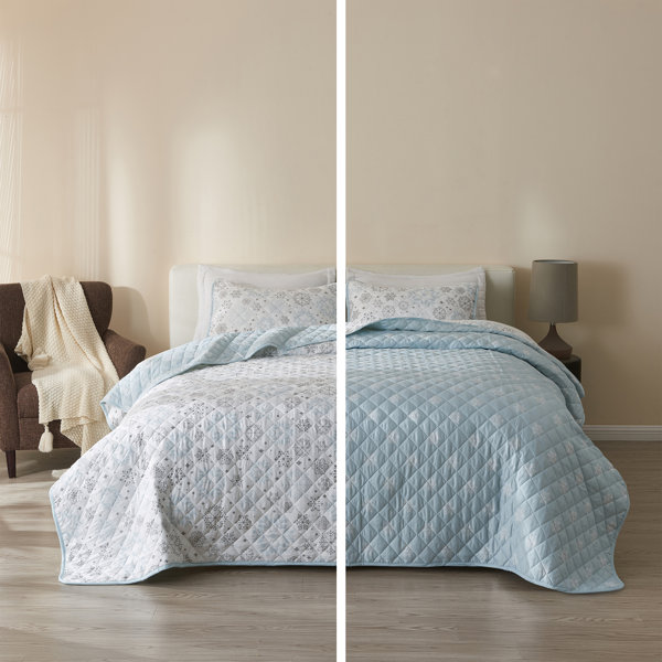 FreshFolds Blue / Grey Winter Snowflake Reversible Quilt Set with Shams ... FreshFolds Blue / Grey Winter Snowflake Reversible Quilt Set with Shams ...